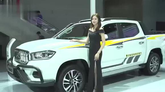 2018广州车展:这些车模小姐姐都好好看,你是看车还是看人呢