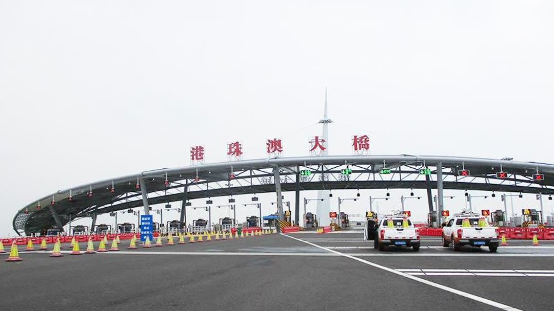港珠澳大桥已开通一个月,每天能赚多少钱?说出来你都不敢相信