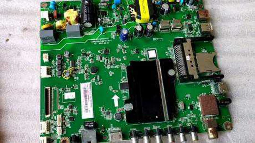 这块长虹电视主板壁虎跑进去烧成不能开机,严不严重还能修吗?