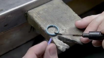 3D打印为情侣制作订婚戒指