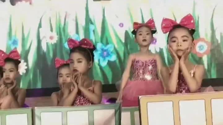 #口才#一群小可爱 #表演我是认真的 #才艺展示 班级算年轻小