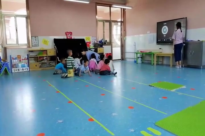 幼儿园小班健康《想变蝴蝶的毛毛虫》课堂实录优质课视频公开课教学...