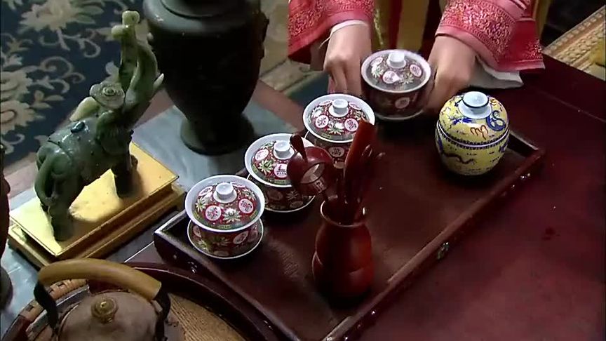 新还珠格格:乾隆对紫薇的心思再也藏不住,尔康还有5秒抵达战场