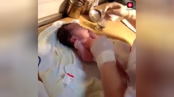 四个半月宝宝和哥哥吵架,笑翻啦