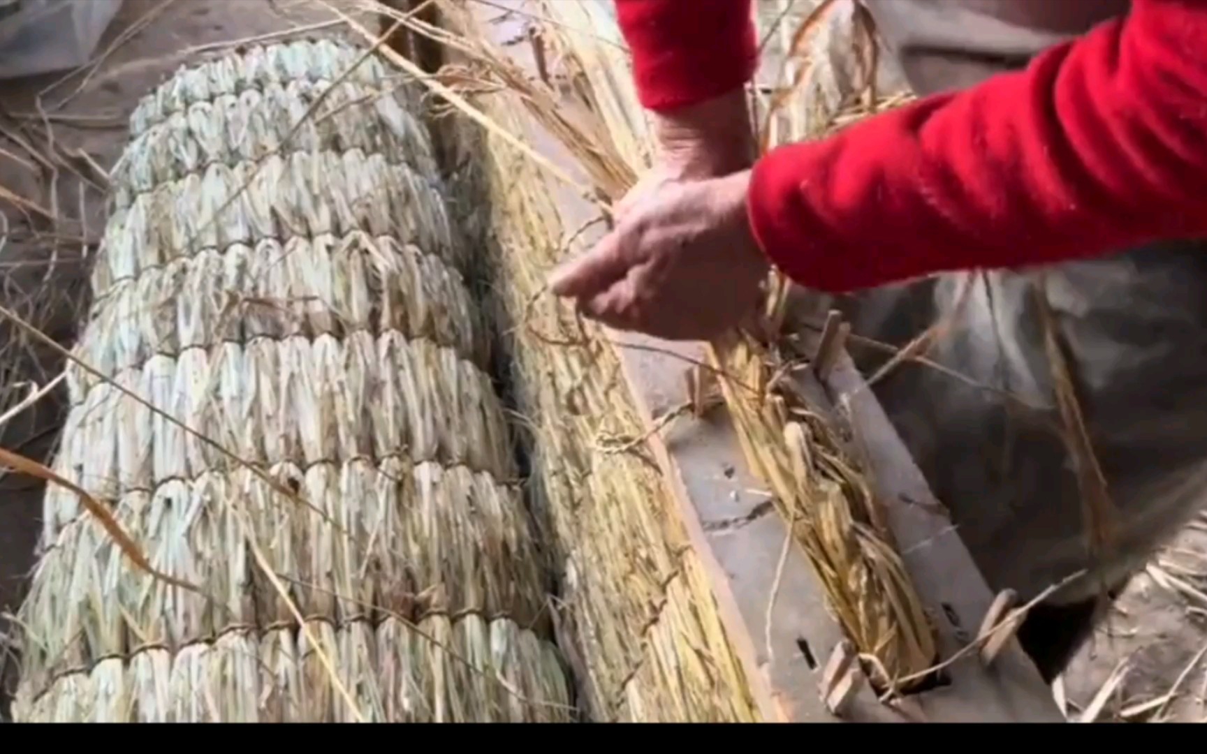 国货之光在哪里,手工编织稻草席