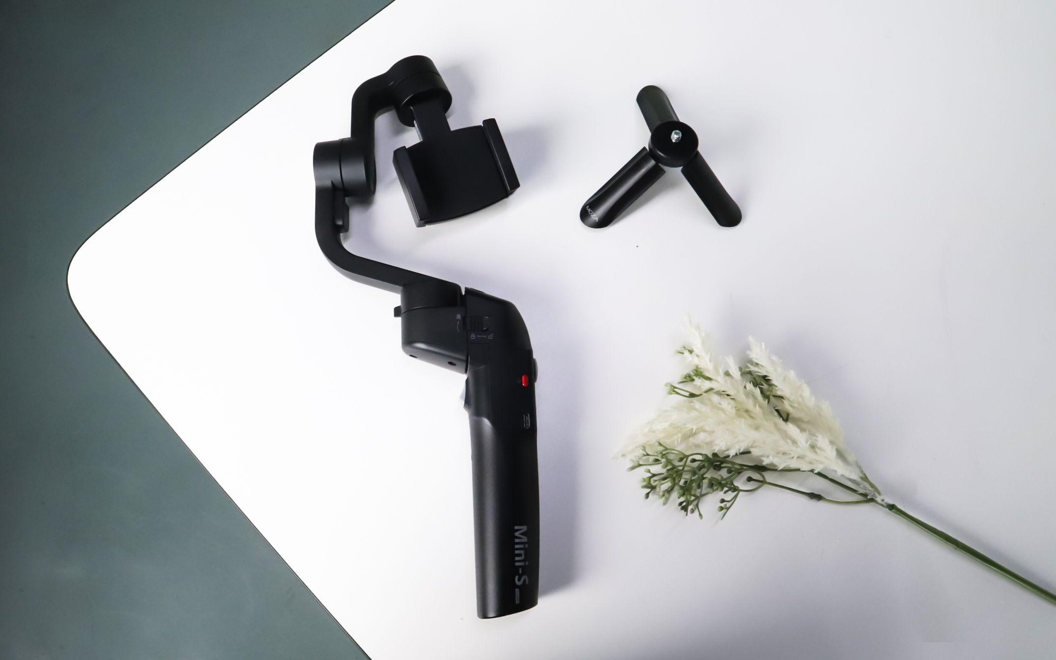 魔爪Mini-S手持稳定器上手体验:就一个字“稳”