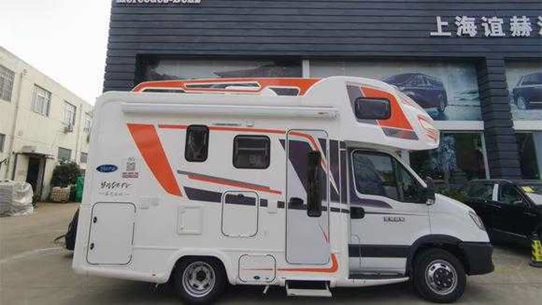 21款依维柯C型双拓展房车 亚特新款内饰实拍