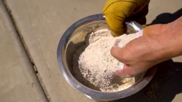 玻璃的原材料真是沙子吗?加热后,果然奇迹出现了