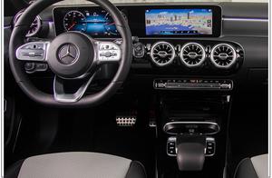 奔驰“小C级”推全新车型,双门+无框车门,90后看完说:买它!