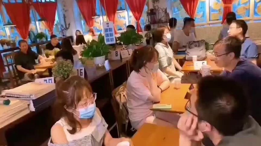 我们是实名制交友,在北京有三家实体店,每天晚上6:30～9