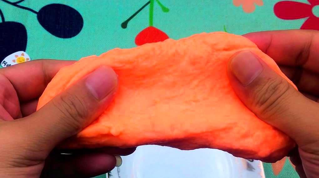 太简单了 无胶水无护理液 2种材料就可自制超柔软的泥 无护理液