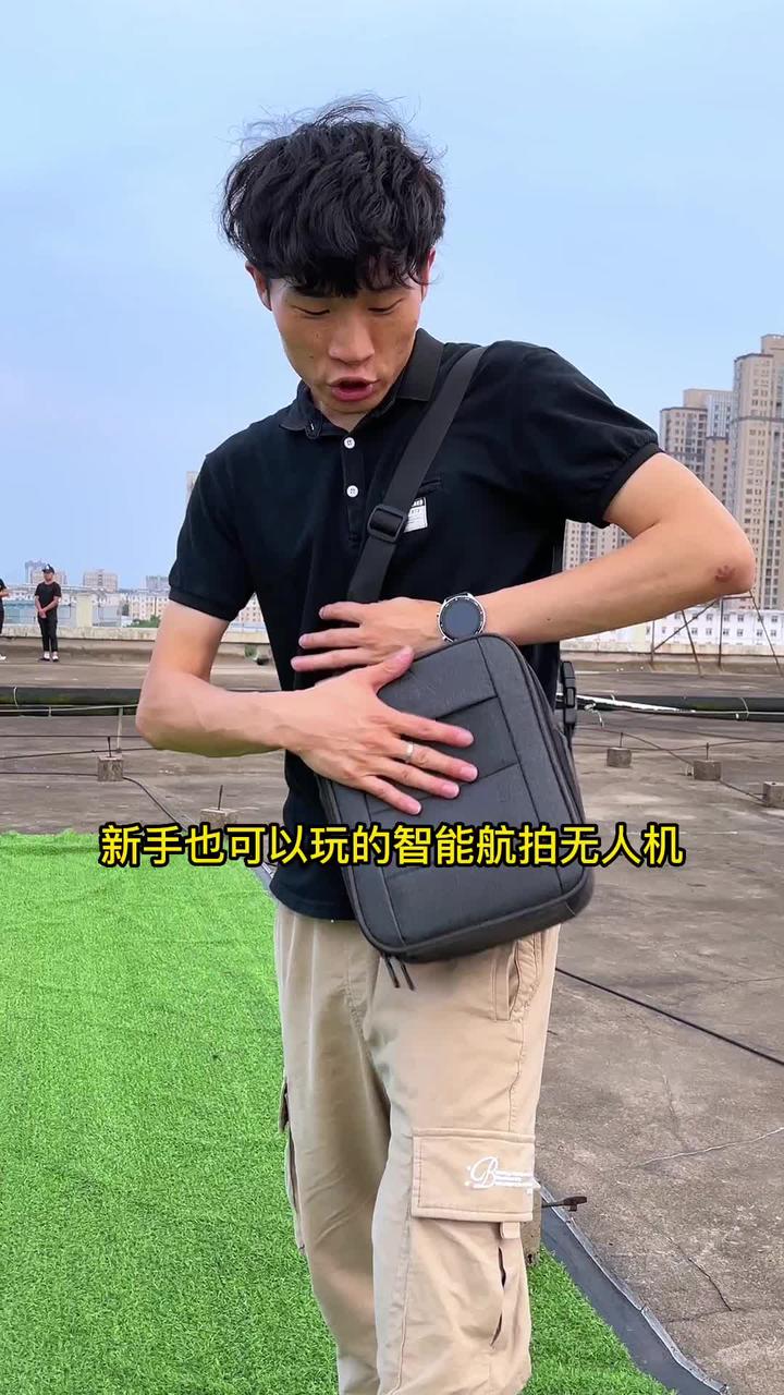 ...续航30分钟左右,特色功能:GPS光流双重定位,智能跟随,航线规划,定点...