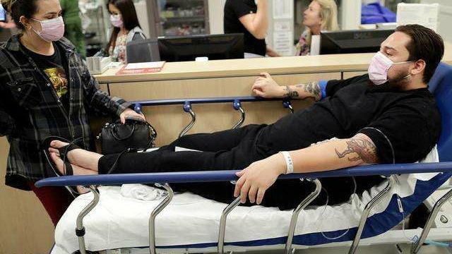 如果美国新型冠状病毒爆发,普通美国民众能看的起病吗?