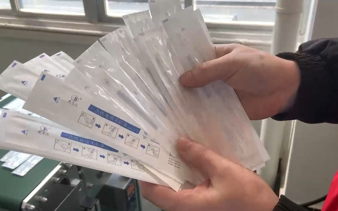 自动化鼻咽拭子包装机 一出八!