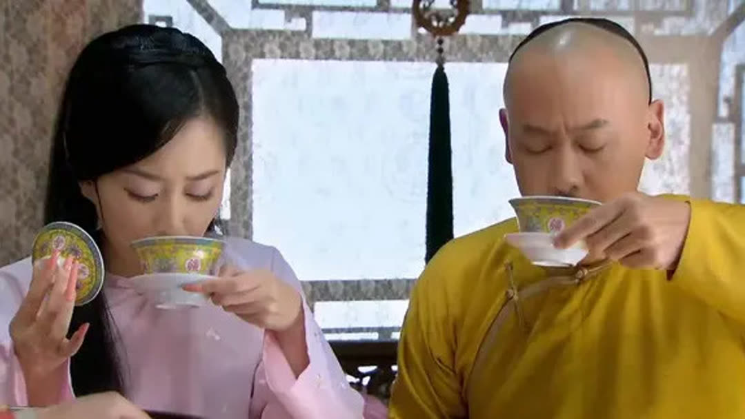 整个皇宫的人都在拉肚子,皇上和令妃娘娘很严重,饺子宴难道有毒