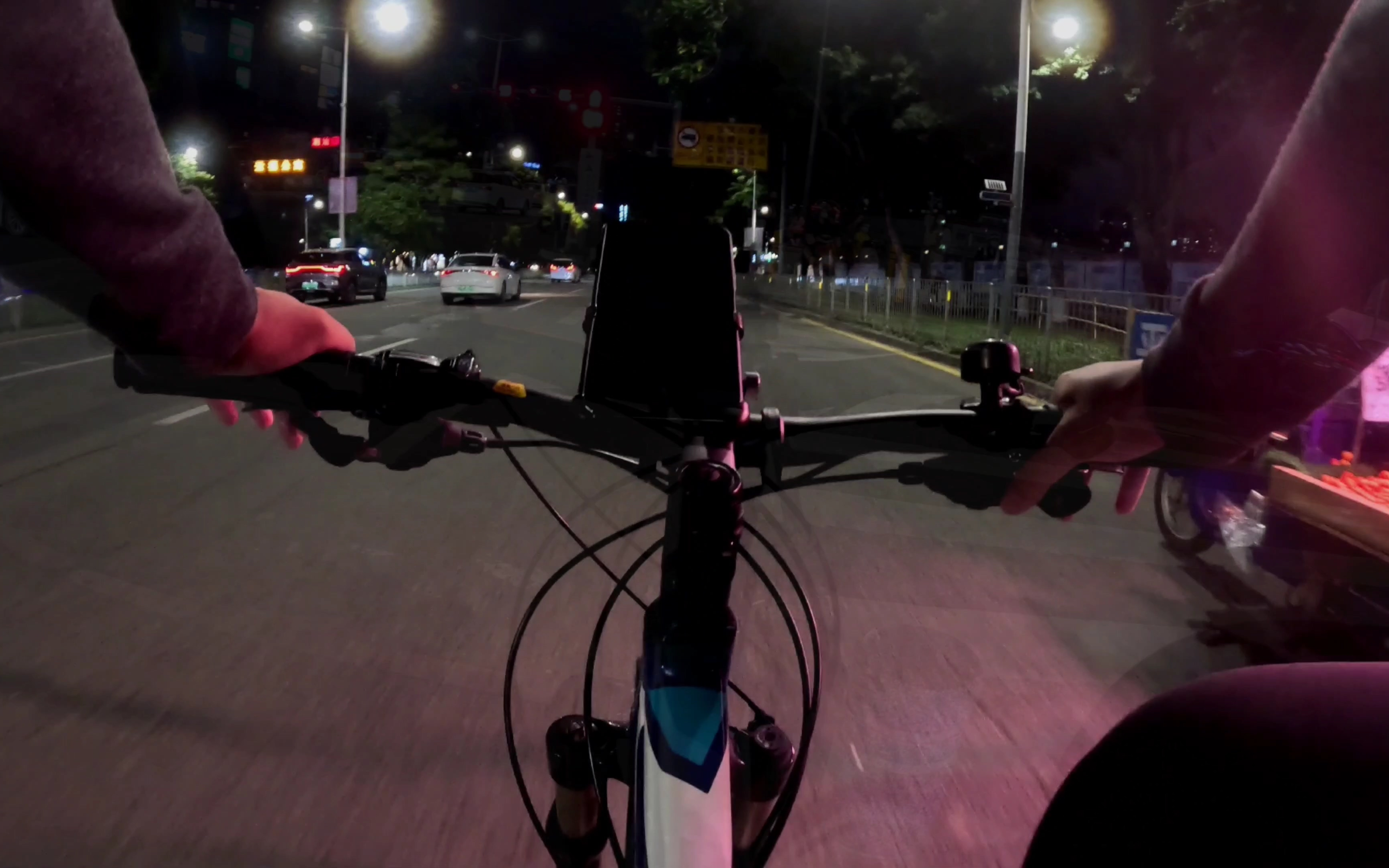 GOPRO 11 夜间骑行实速与延时的画质表现