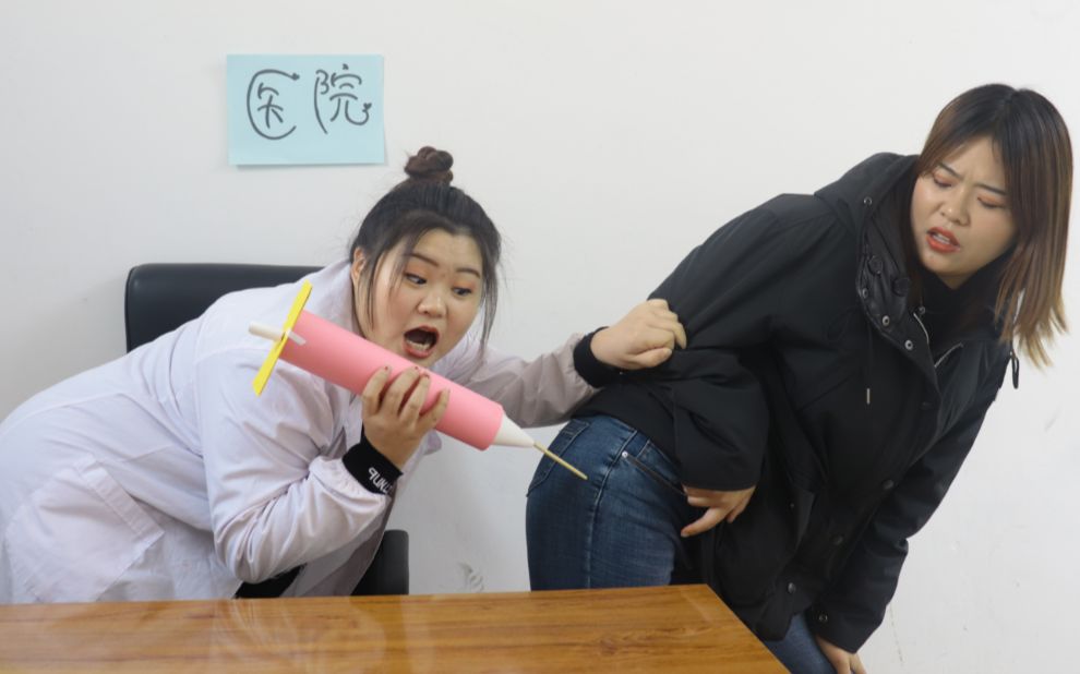 病人高烧非要3针合成1针打?医生自制超大针管,结局爆笑