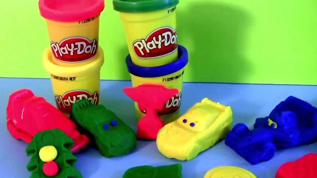 如何用培乐多彩泥制作小汽车模型 儿童玩具