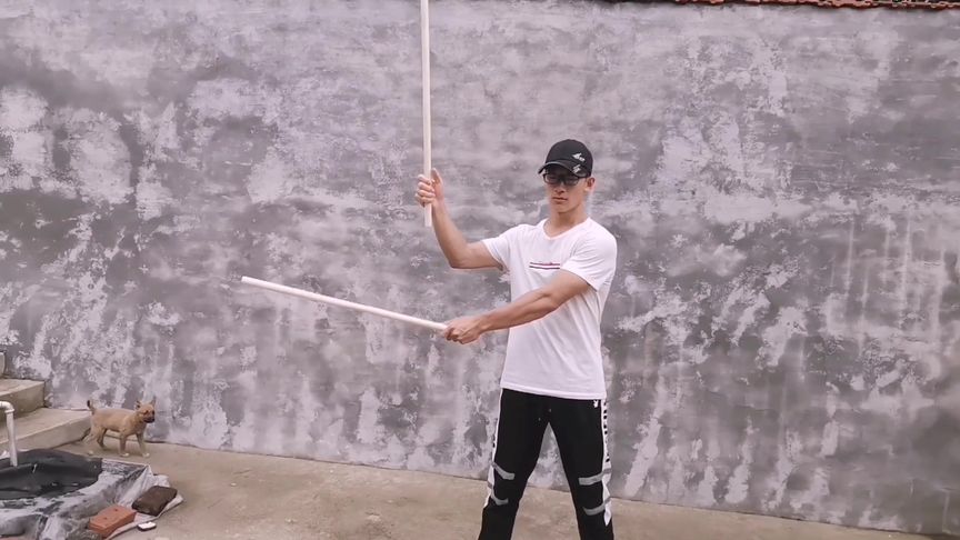 学了一套棍法,动作来自 #短棍