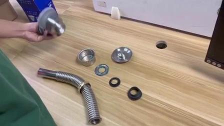 厨房下水管安装