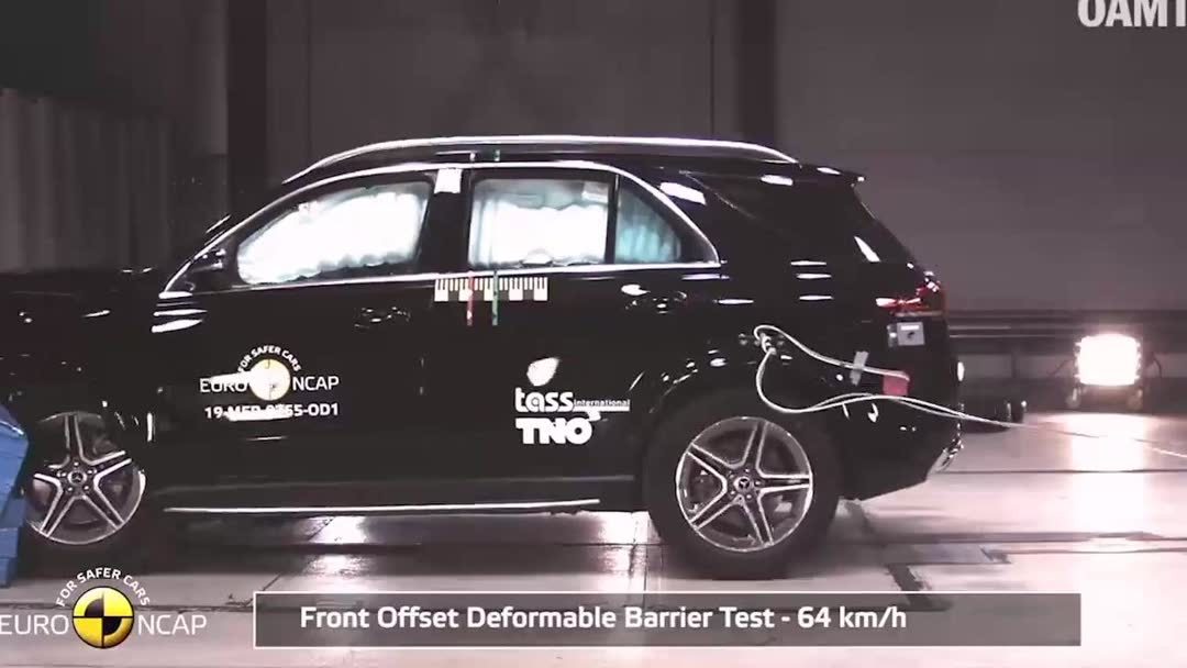 2019款奔驰GLE进行了碰撞测试,这样的表现你们还满意吗?