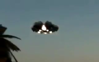 实拍低空飞过的巨型不明飞行物,这究竟是什么?
