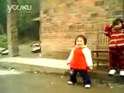 女儿的十二生肖模仿操