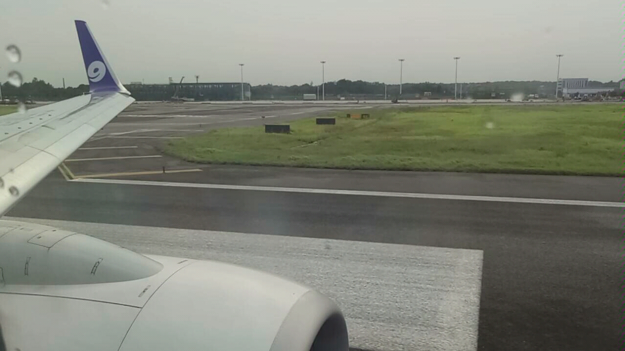 波音737飞机起飞第一视角