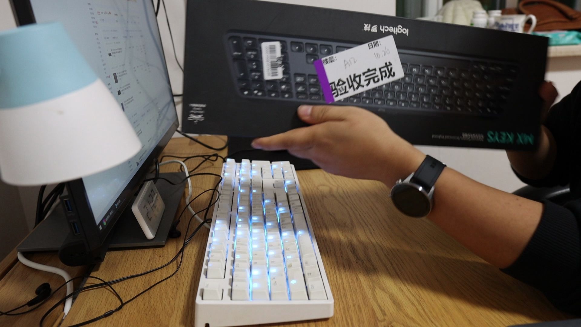 罗技(Logitech)MX Keys和 罗技(G)G613 LIGHTSPEED机械键盘 开箱...