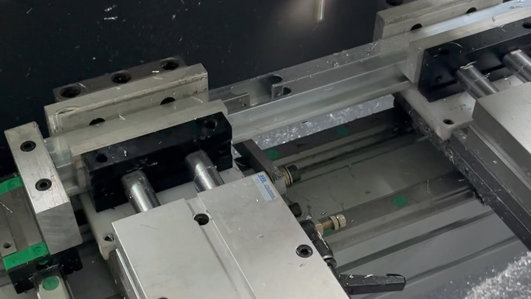 800数控铣床 极简玻璃门 推拉门 平开门专用数控铣床