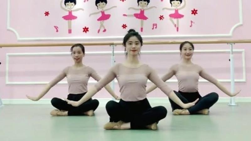 儿童考级舞蹈学习《不倒翁》