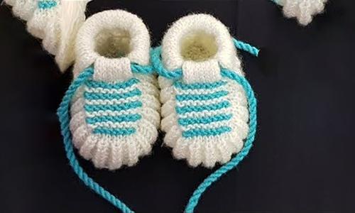 简易婴儿鞋的编织方法,双色编织,外形可爱,系带设计,漂亮实用