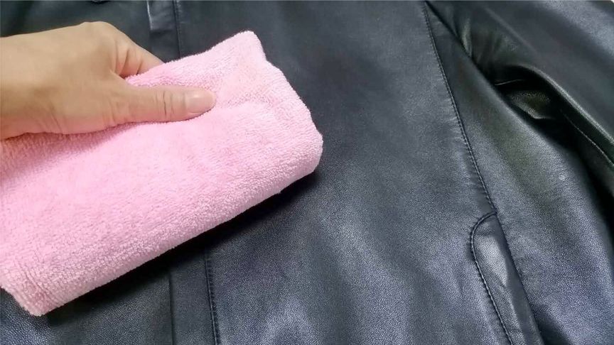 今天才知道,清洗皮衣这么简单,不长霉不爆皮,衣服干净有光泽