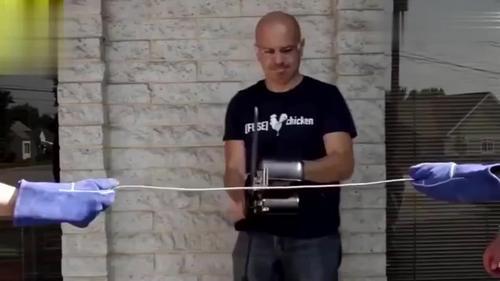 见识一下中国制造,电锯都锯不断的数据线!