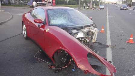 豪车车祸 兰博基尼自燃闯黄灯违章酒驾 惨痛车祸交通事故