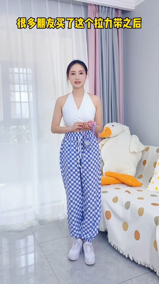 买了拉力器,不知道如何使用的家人,一定要收藏这套动作,全身都得到锻炼了