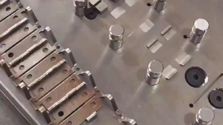 合页模具的巅峰设计,一套模具解决了30年都没有解决的难题