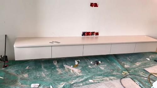 悬空电视柜组装,只要做到正面无钉孔怎样牢固怎样做