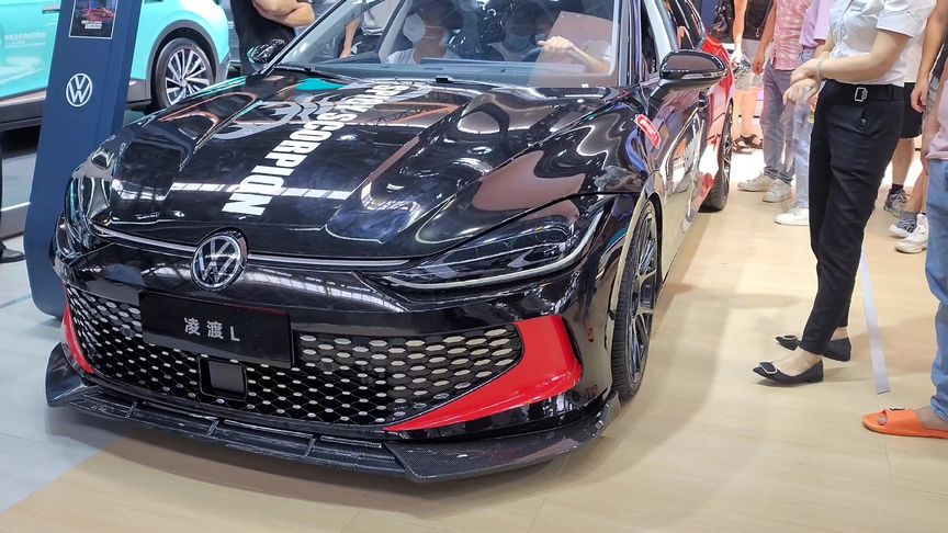 #大众 #凌渡 #改装文化 酷炫的凌渡,无框车门,大众果然是高级