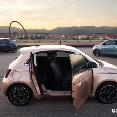 #对开门电动车?而且不是宝马i3?菲亚特500 Electric 3+1发布# 意大利...