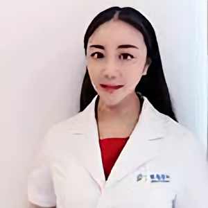 近视攻略君妮妮 