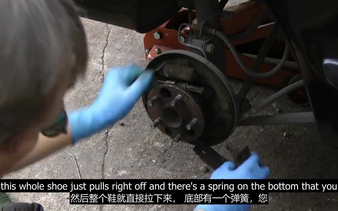 如何更换汽车上的鼓式制动器 part2