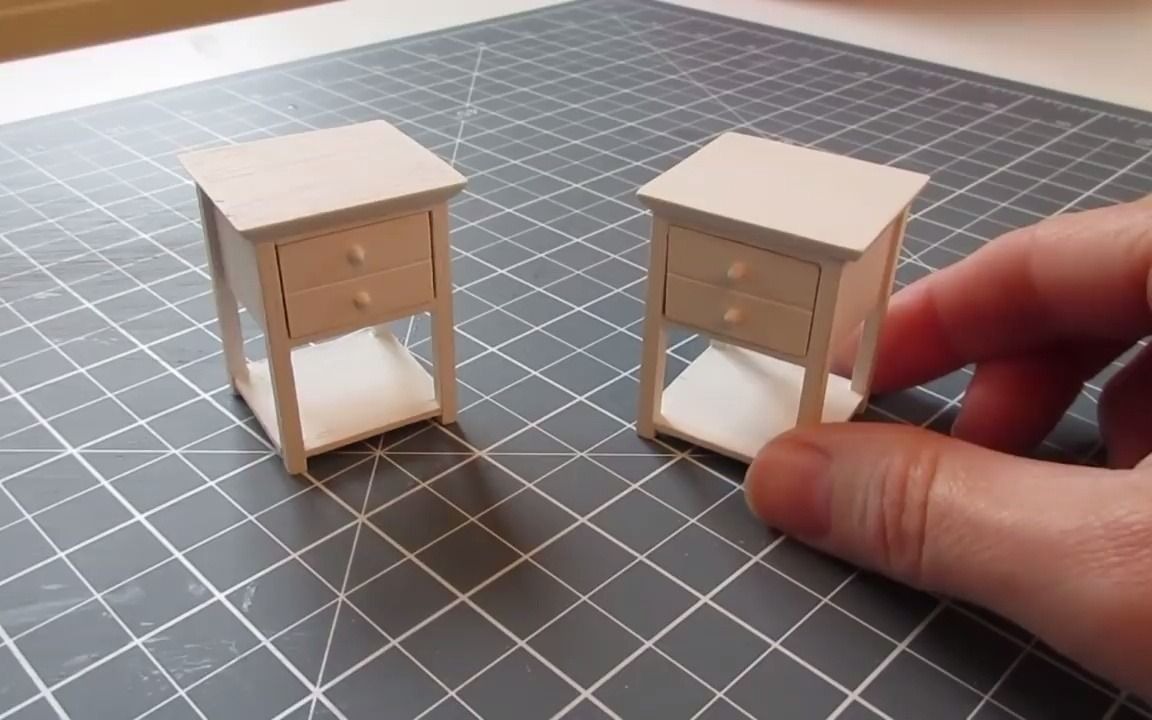 【微缩场景模型制作教程】1:12床头柜微缩场景模型制作教程
