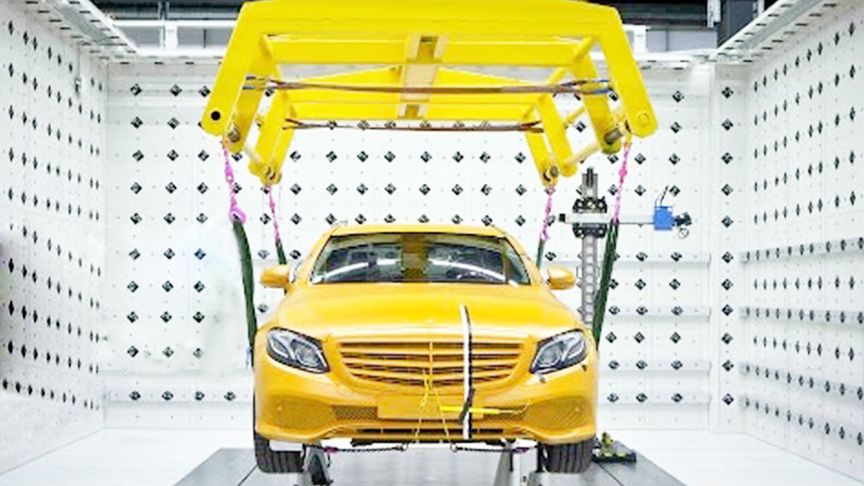 奔驰E级车碰撞测试,测试项目超五星,安全度到底有多高?