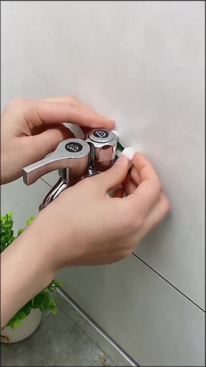 漏水的管道等都可以试试这个密封 密封胶泥 防水补漏