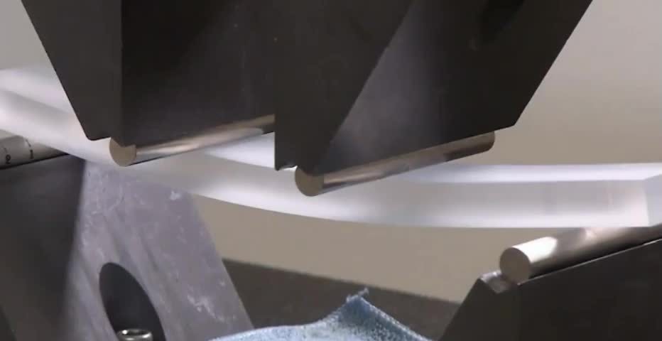 海洋馆观光玻璃到底用什么材料做的?