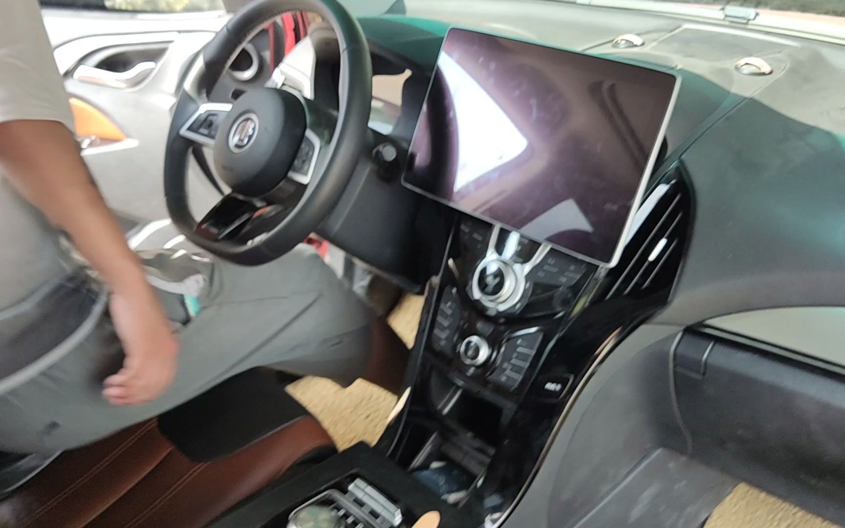 【汽车密码钥匙】安装说明--比亚迪秦