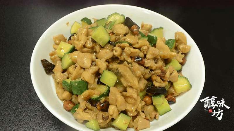宫保鸡丁家常做法,不用多复杂,做出来也能开胃又下饭