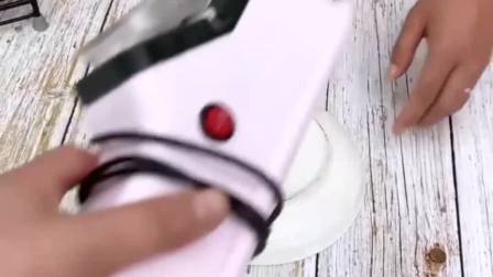 快看过来!有了这个电动磨刀器,做菜剁肉都方便多了,从此磨刀不求人