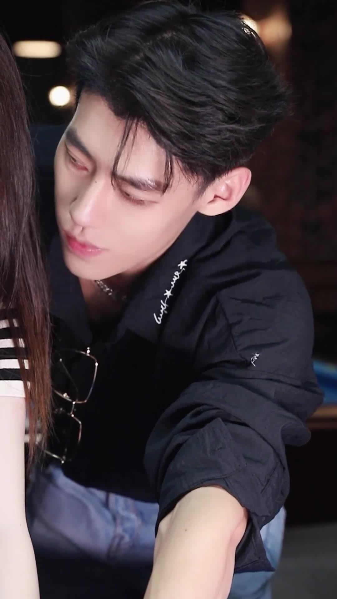 咱快把民政局搬来!一尘不苒需要原地结婚!@白苒苒